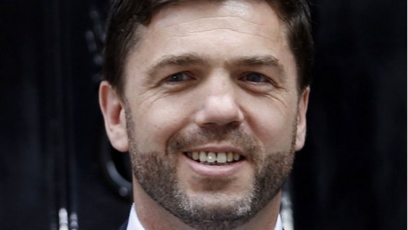 Stephen Crabb gets Wales secretary job - BBC News