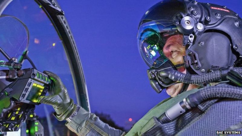 BAE unveils Striker II night vision helmet for fighter pilots - BBC News