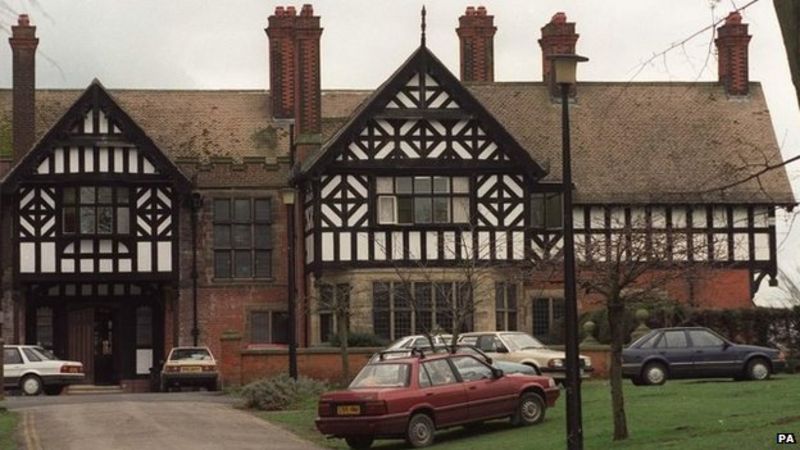 Paedophile Peter Righton advised Home Office on policy - BBC News