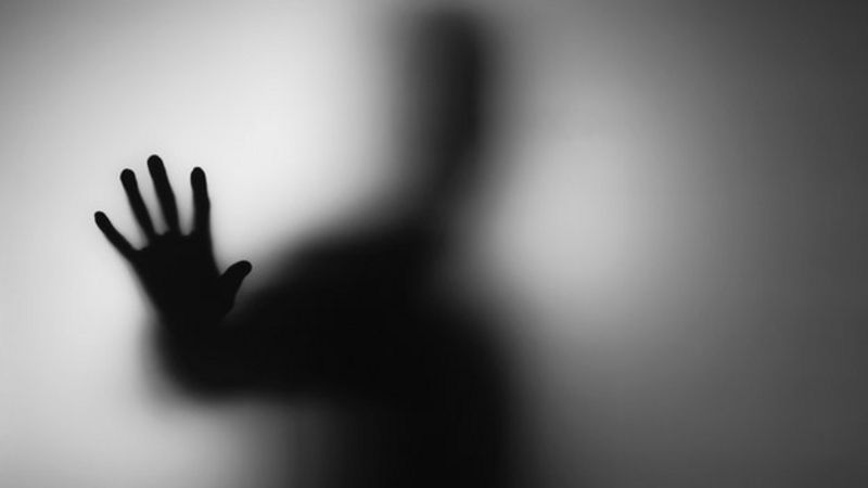 Facebook sets up 'dark web' link to access network via Tor - BBC News