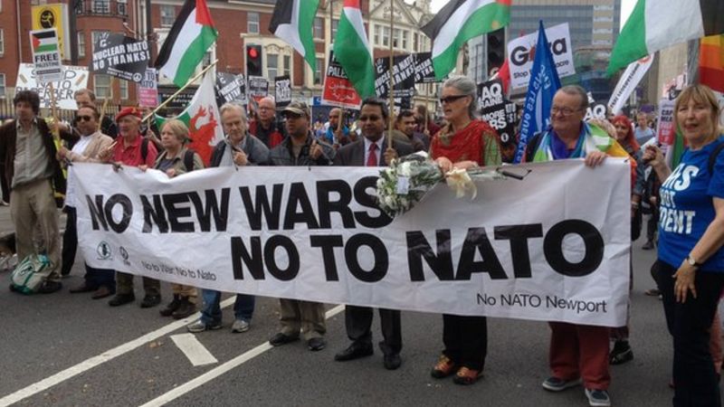 Protesters stage anti-Nato march - BBC News