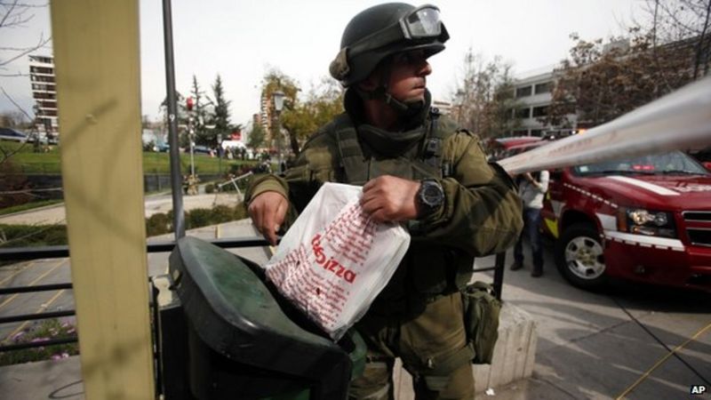 Bomb explosion injures eight in Santiago - BBC News