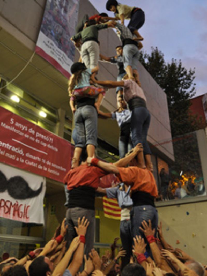 Catalan independence push faces big hurdles - BBC News