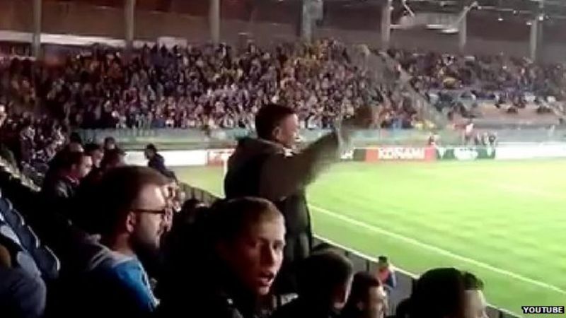 Belarus: Football fans jailed for anti-Putin chant - BBC News