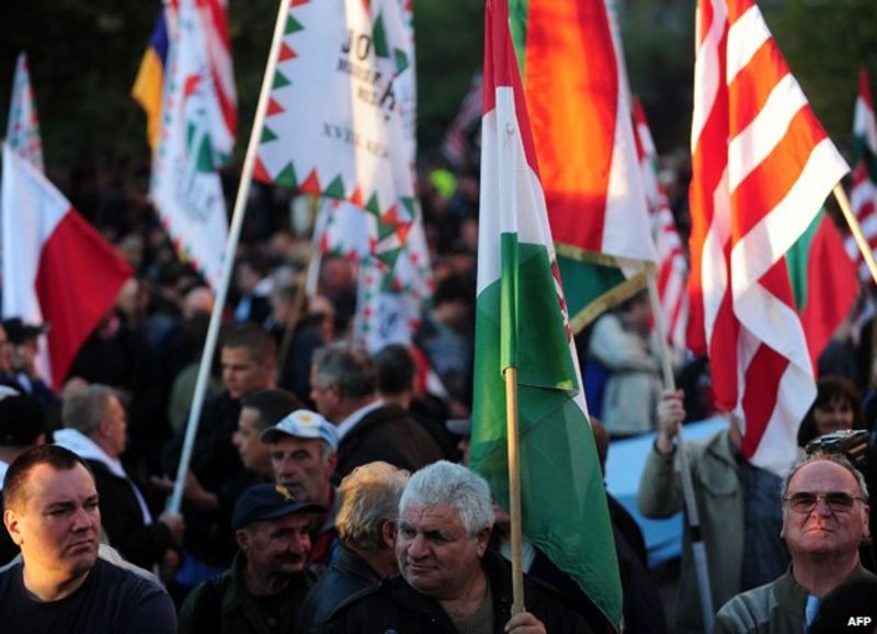 Hungary's far-right Jobbik makes local election gains - BBC News
