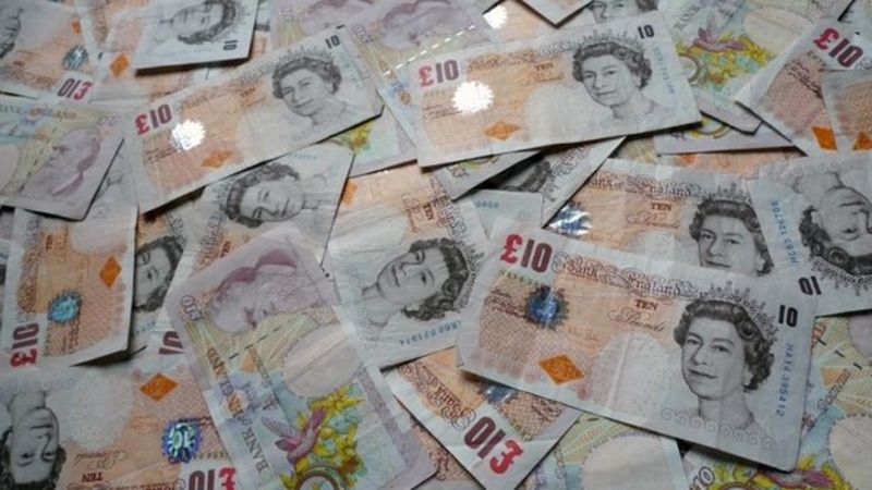 Government posters to target benefit fraud - BBC News