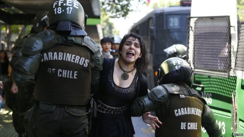 Day in pictures: 28 October - BBC News