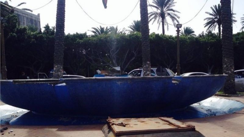 Libya's Italian-era gazelle statue disappears in Tripoli - BBC News