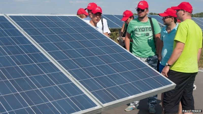 Ukraine's energy tech start-ups blooming in the fields - BBC News