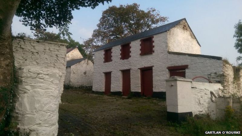 Billy Brennan's barn: Famous barn in Patrick Kavanagh poem for sale ...