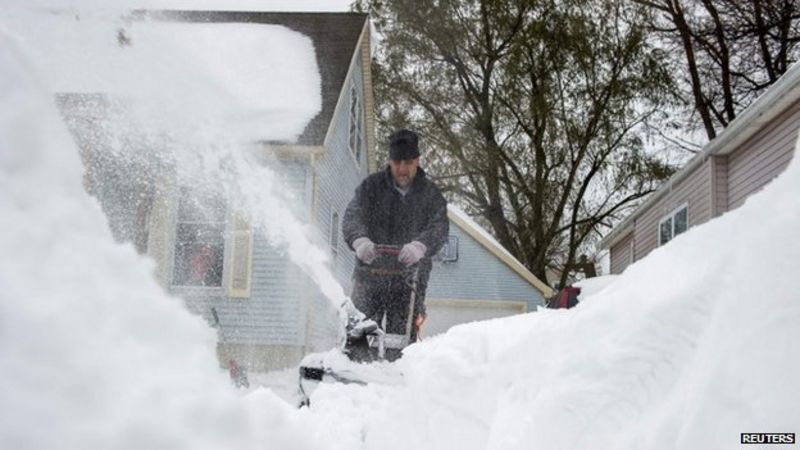 Flood warnings as snow set to melt in north-eastern US - BBC News