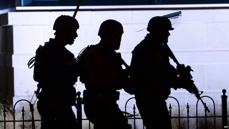 Ferguson grand jury ruling sparks riots - in pictures - BBC News