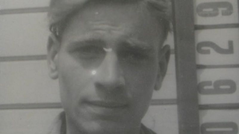 'Hero' who hid Jewish friend from Nazis honoured at Israeli ceremony - BBC News