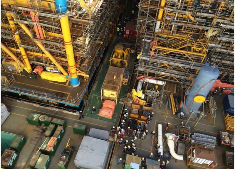 The largest vessel the world has ever seen - BBC News