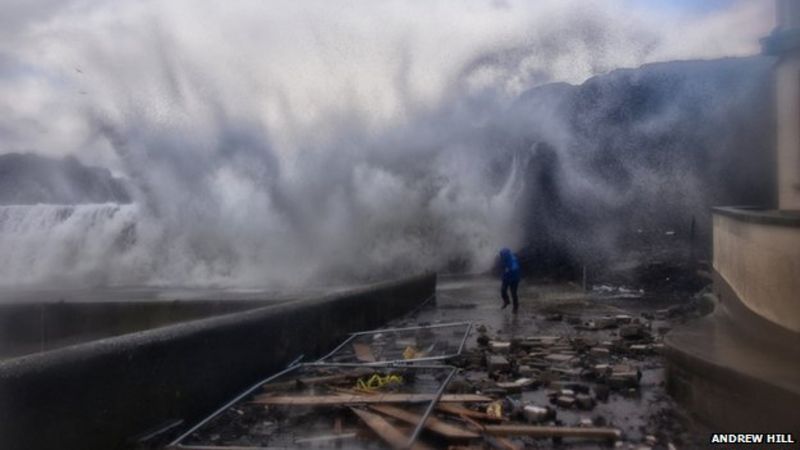Weather: High winds alert as storm hits Northern Ireland - BBC News