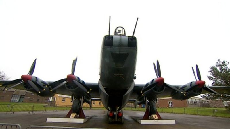 Campaigners buy RAF St Mawgan Shackleton aircraft - BBC News