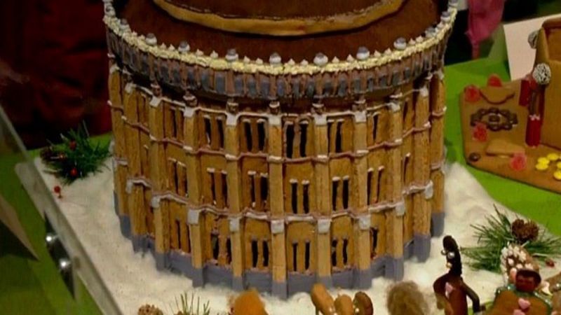 Christmas baker's gingerbread masterpiece - BBC Newsround