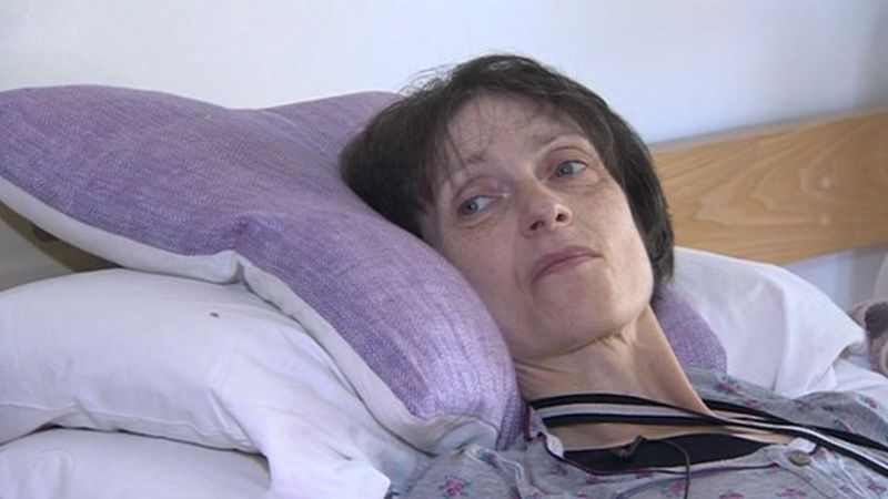 Debbie Purdy: Pain 'too much' for right-to-die campaigner - BBC News