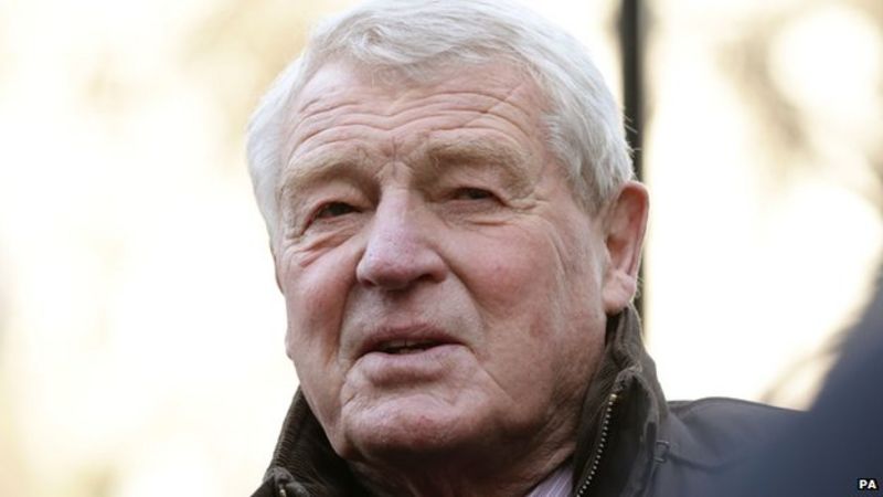 New Year Honours: Lord Ashdown among politicians on list - BBC News