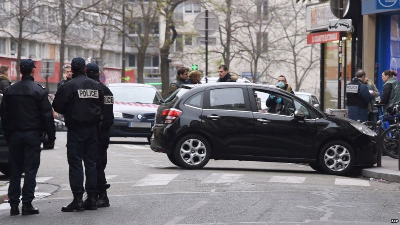 Charlie Hebdo attack: Three days of terror - BBC News