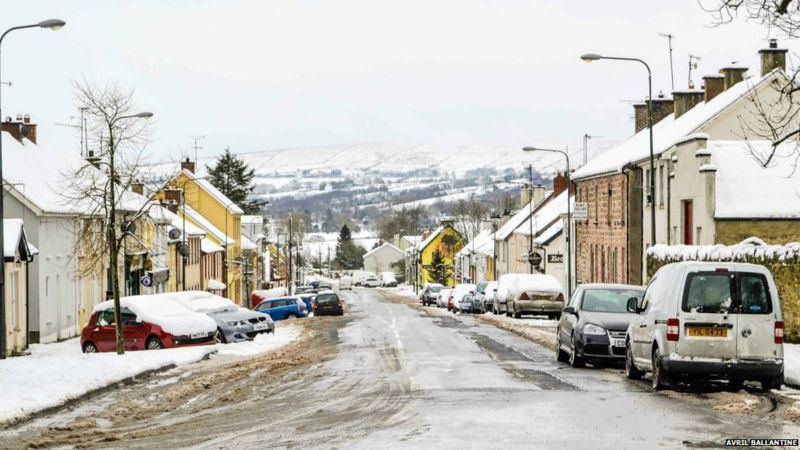 In pictures: Snowfall across Northern Ireland - BBC News