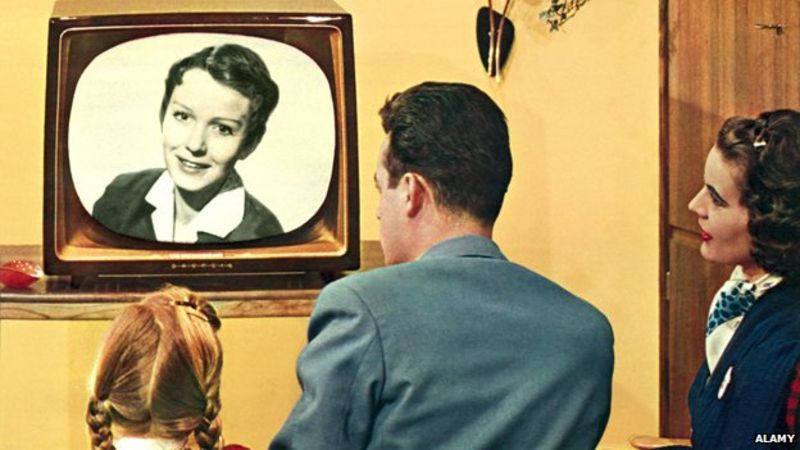 Does subliminal advertising actually work? - BBC News