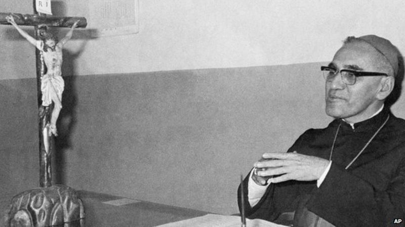 Oscar Romero beatification draws huge El Salvador crowds - BBC News