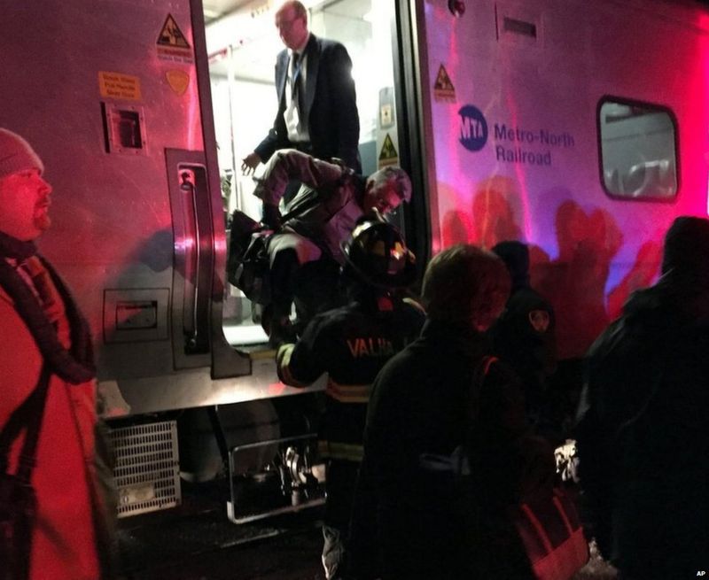 In pictures: New York train crash aftermath - BBC News