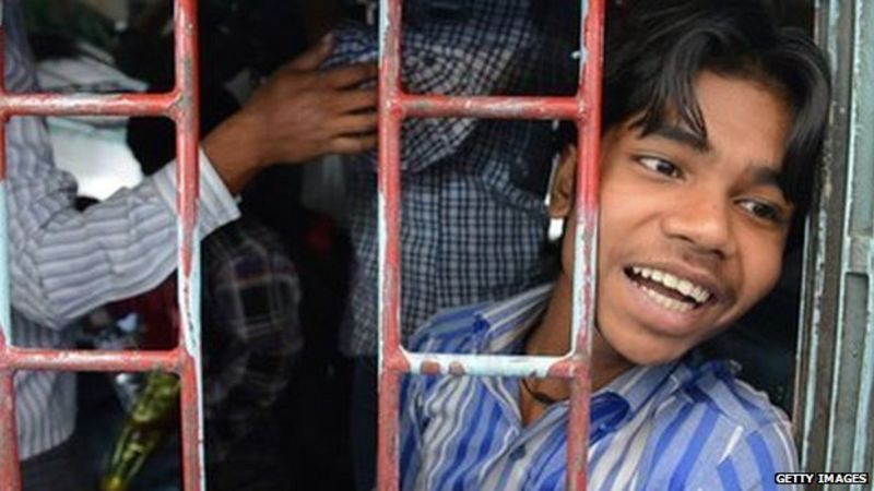 Police in southern India rescue hundreds of child workers - BBC News