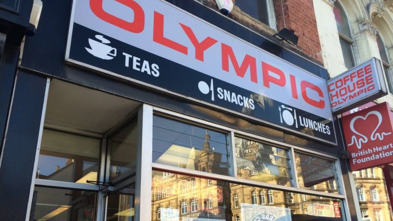 Cafe culture: The survival of the traditional British 'caff' - BBC News