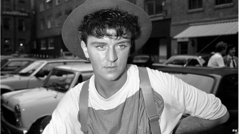 Steve Strange: The custodian of New Romantic pop - BBC News
