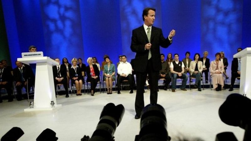 Why do politicians speak the way they do? - BBC News