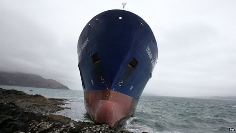 Large cargo ship runs aground near Ardnamurchan - BBC News