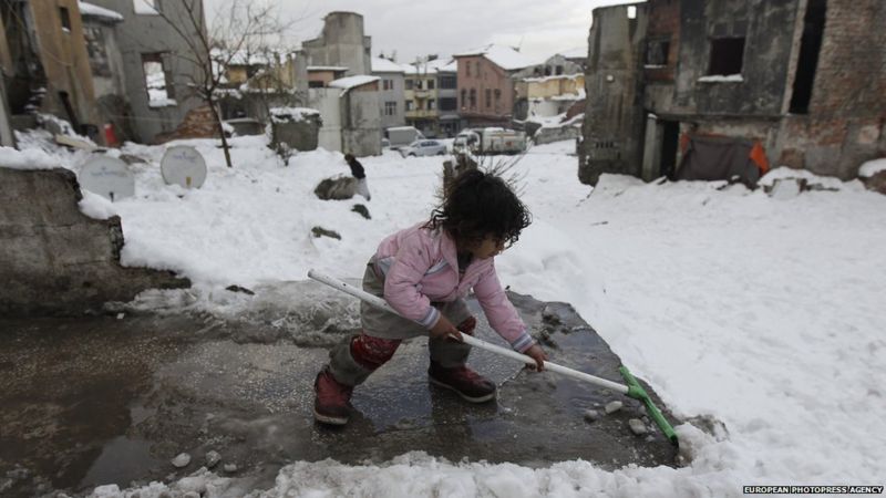 In pictures: Snow blankets the Middle East - BBC News