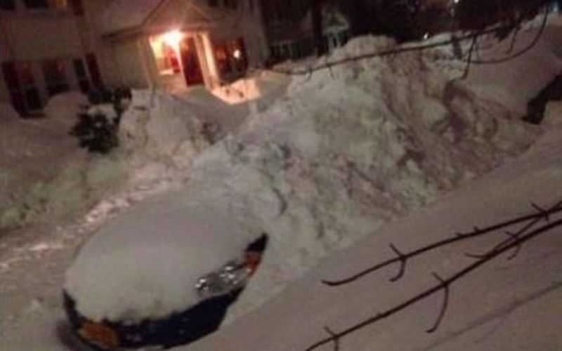 10 weird things Americans are doing in the snow - BBC News