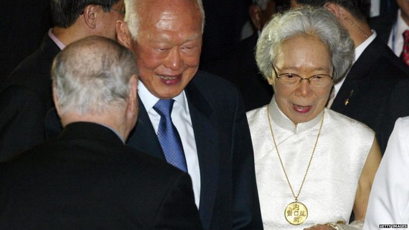 Lee Kuan Yew: Life in pictures - BBC News