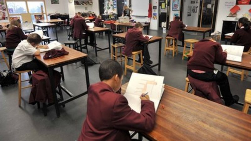 One-third miss first school choice in London as numbers rise - BBC News