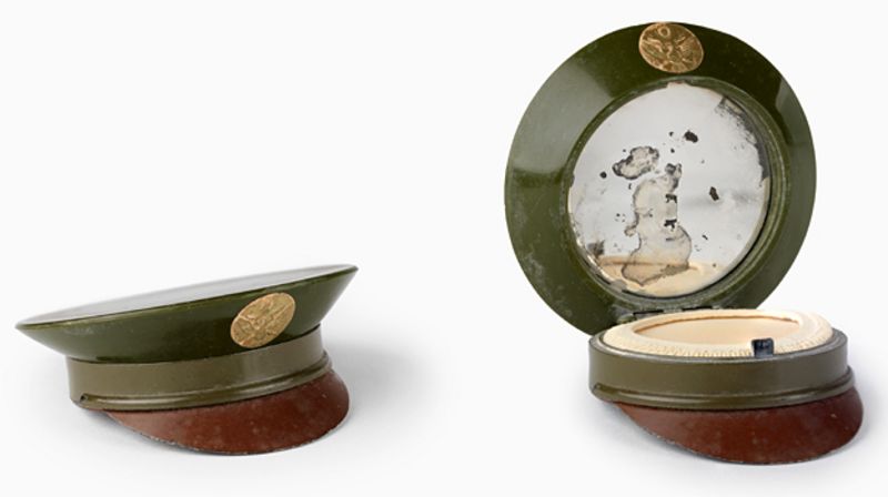 How did WW2 change the way people dressed? - BBC News