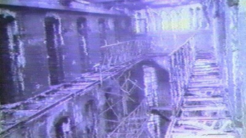 Strangeways riot: Ex-inmates recall siege, 25 years on - BBC News