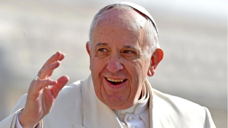 Pope Francis decries persecution of Christians - BBC News