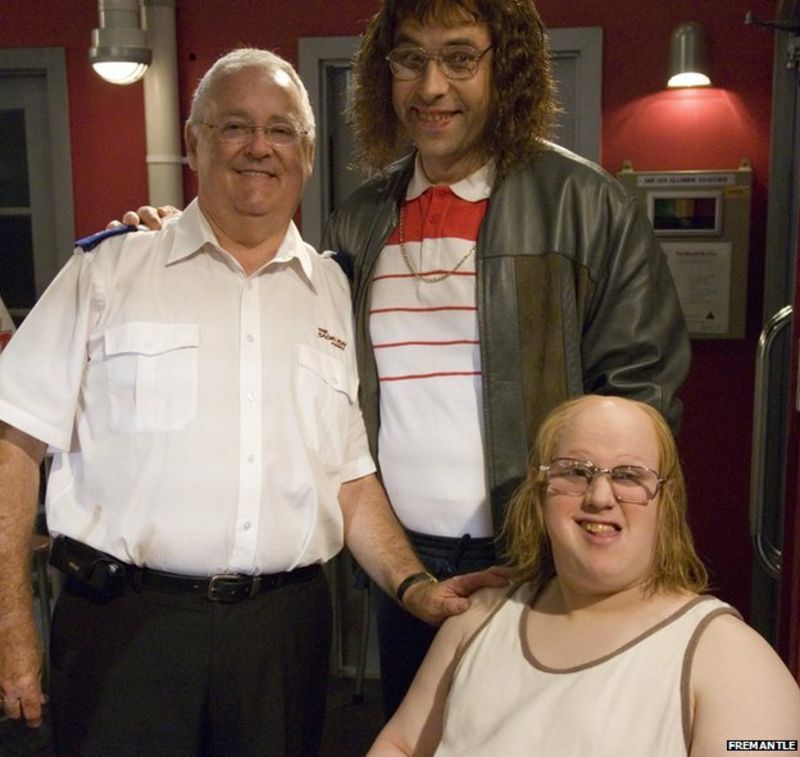 Neighbours at 30: Memorable moments - BBC News