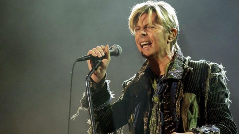 David Bowie writes new songs for New York stage show - BBC News