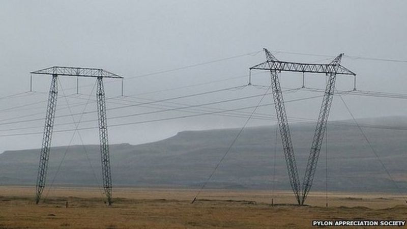 Meet the 'pylon spotters' - BBC News