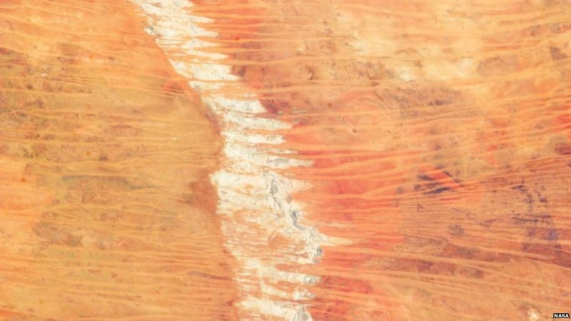 In pictures: Nasa releases pictures of Earth's beauty - BBC News