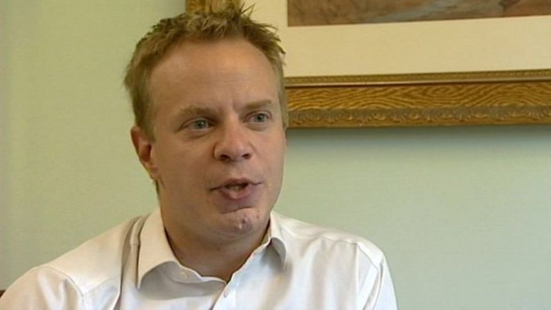 Lib Dem candidate Stephen Gilbert caught speeding - BBC News