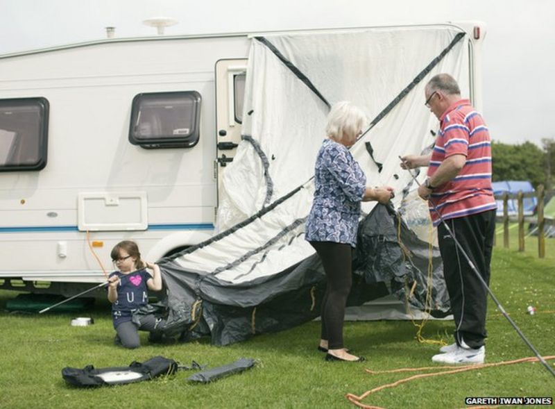Caravan, A Great British Love Story - BBC News