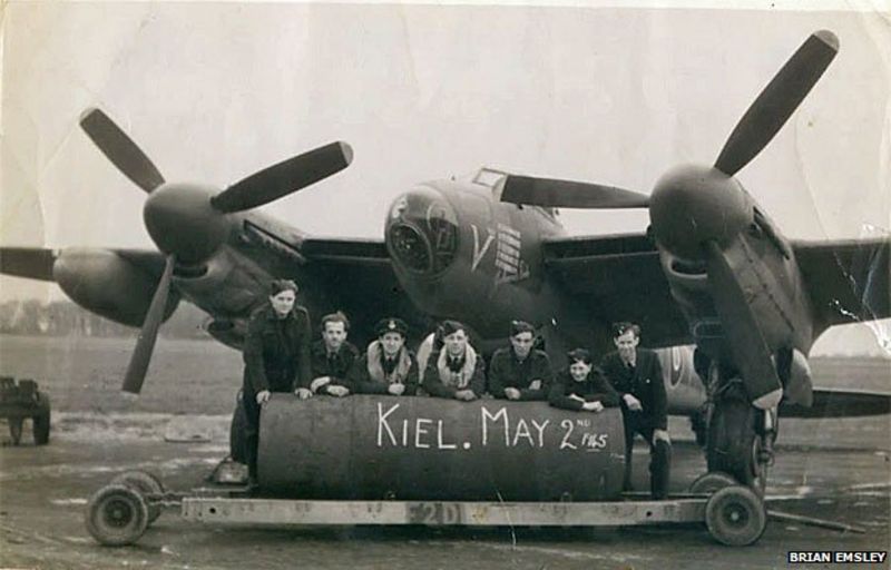 Photo of last wartime raid discovered - BBC News