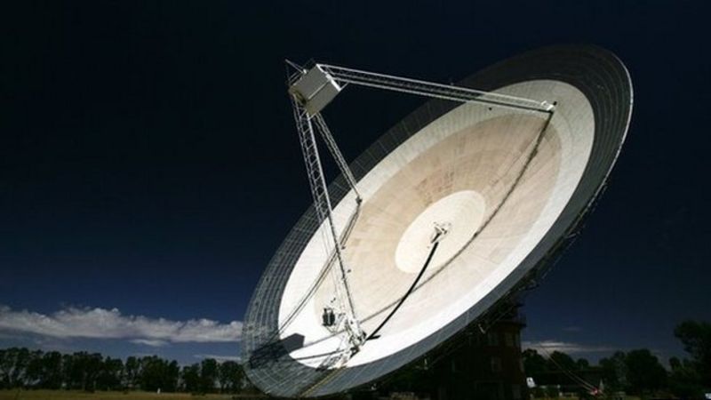 Radio flash tracked to faraway galaxy - BBC News