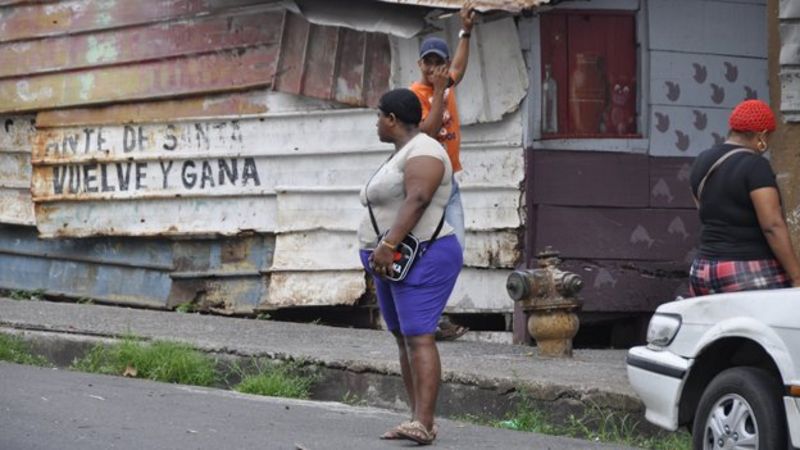 Panama tackles gangs with carrot-and-stick approach - BBC News