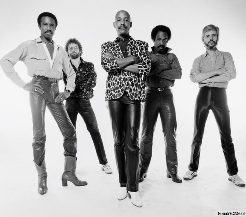 Errol Brown, Hot Chocolate singer, dies aged 71 - BBC News